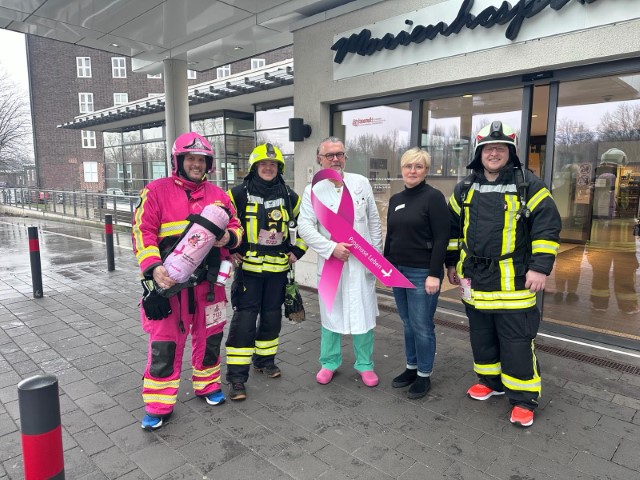Brustkrebs Deutschland e.V. Die Pink Firefighters waren unterwegs